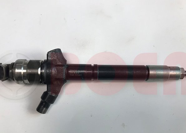 DENSO System Common Rail Injector 095000-7711 23670-51030 2367051030